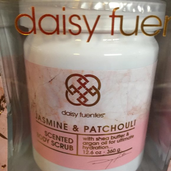 Daisy Fuentes | Bath & Body | Daisy Fuentes Three Scented Body Scrub ...